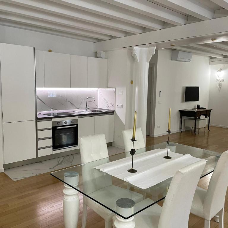 Palazzo Marini, Pordenone (updated prices 2025)