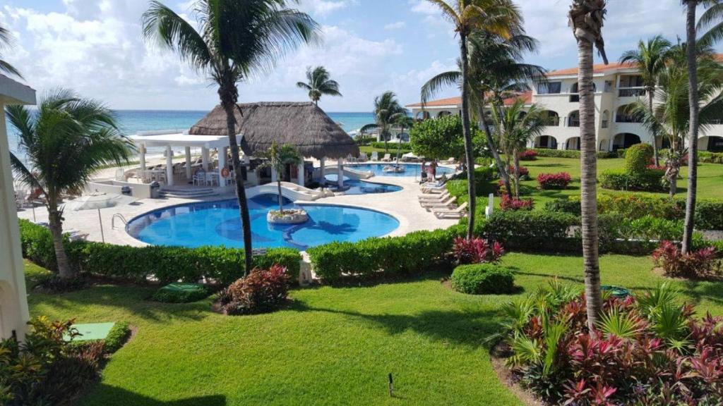Beachfront Condo in Playacar Stunning Ocean Views 7105, Playa del ...