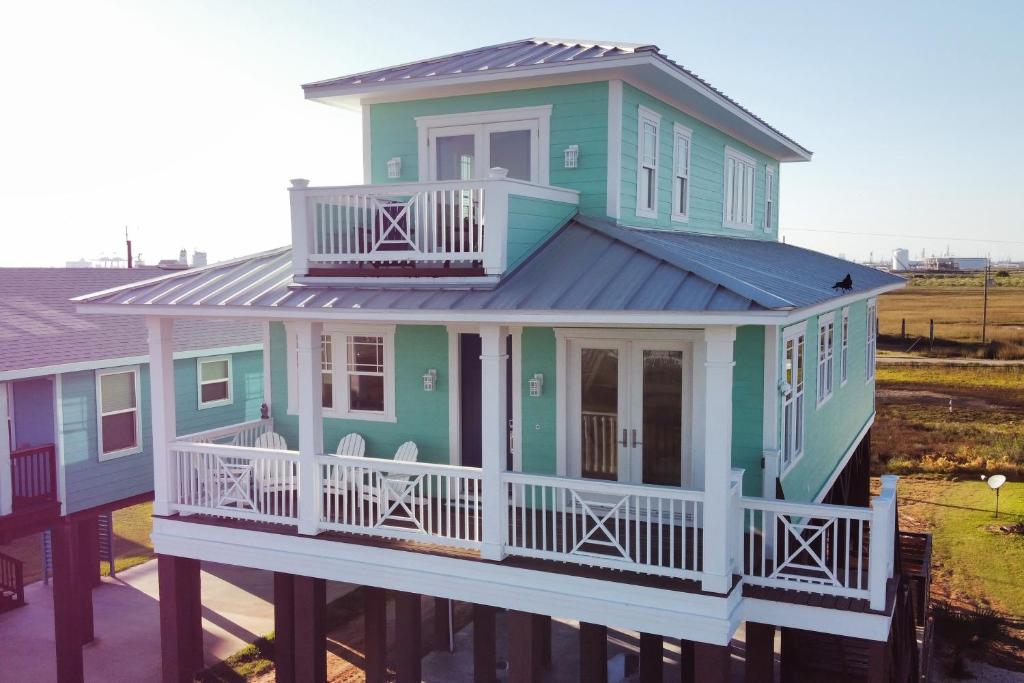 Walk to Ocean Home with Deck in Surfside Beach!, Surfside Beach ...