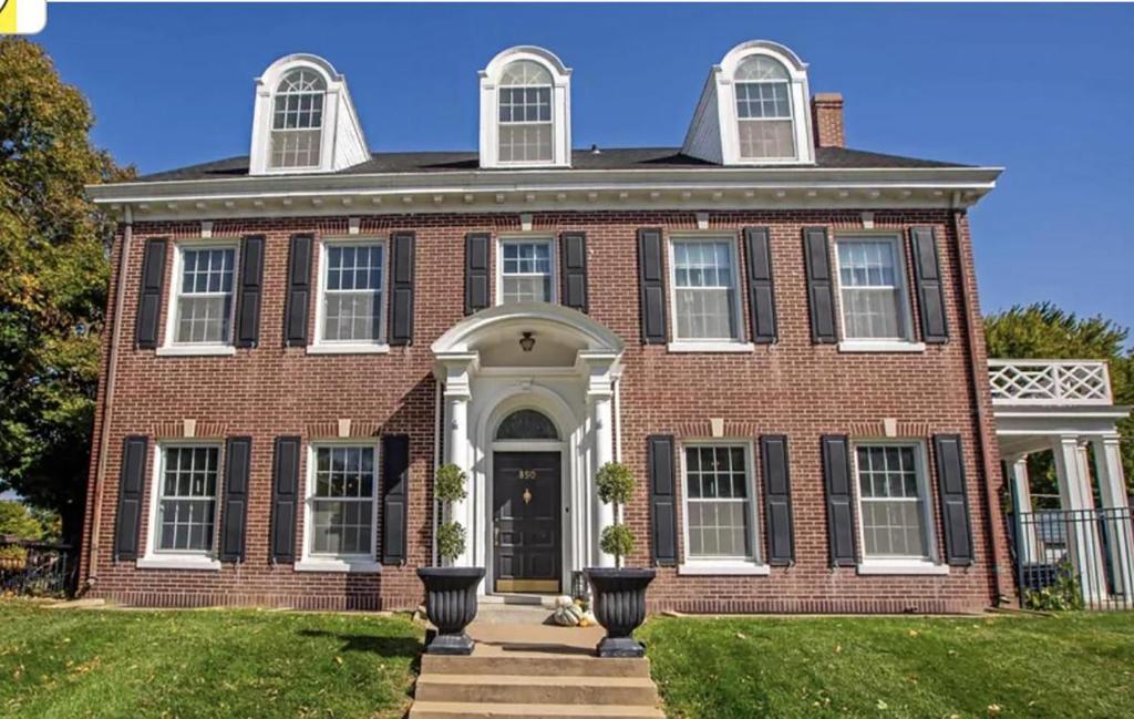 Iconic Historic Home, Hastings (updated prices 2025)