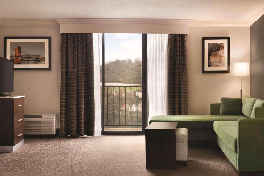 Radisson Hotel Cincinnati Riverfront, Covington (updated prices 2025)