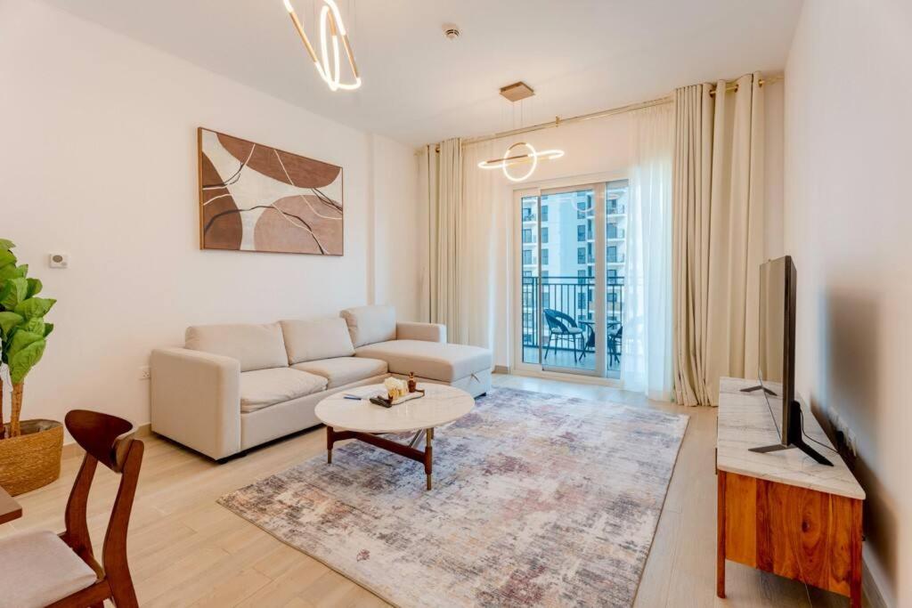 1BR Stylish Luxury Modern Home Yas Island 427WE B10, Abu Dhabi (updated prices 2025)