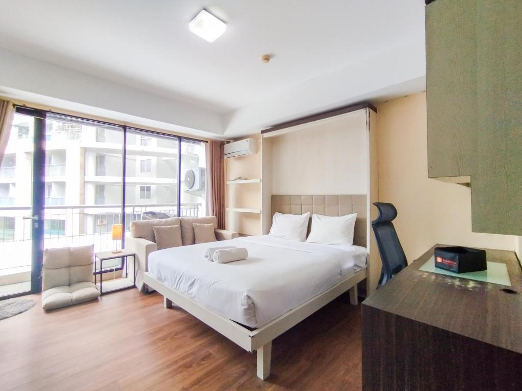 Simply and Comfy Studio Room Apartment Beverly Dago By Travelio ...