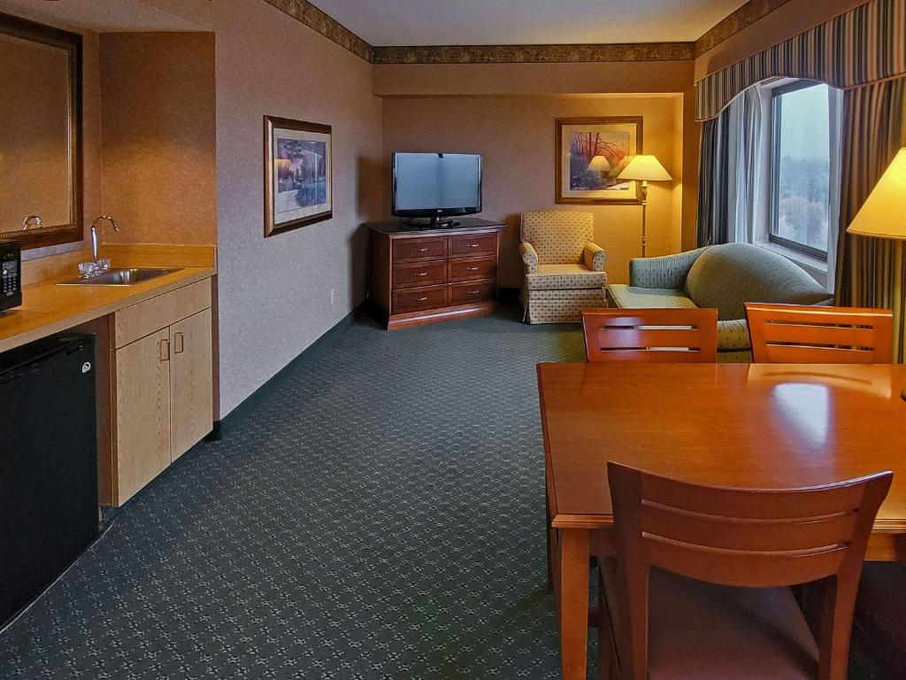 Radisson Hotel Cedar Rapids, Cedar Rapids (updated prices 2025)