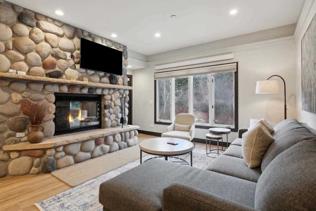 The Charter at Beaver Creek D310, Beaver Creek (updated prices 2026)