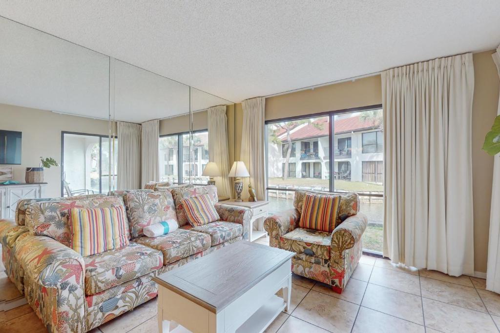 Edgewater Villa 952, Panama City Beach (updated prices 2025)