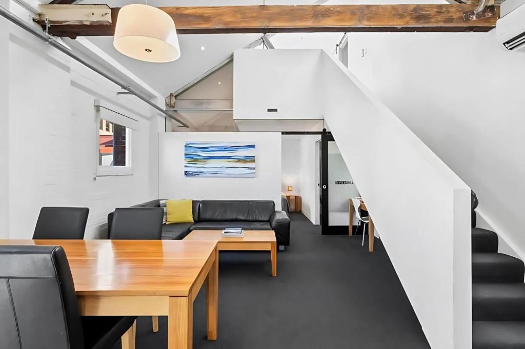 Gibson Mill waterfront loft apartment - 303, Hobart (aktualisierte ...