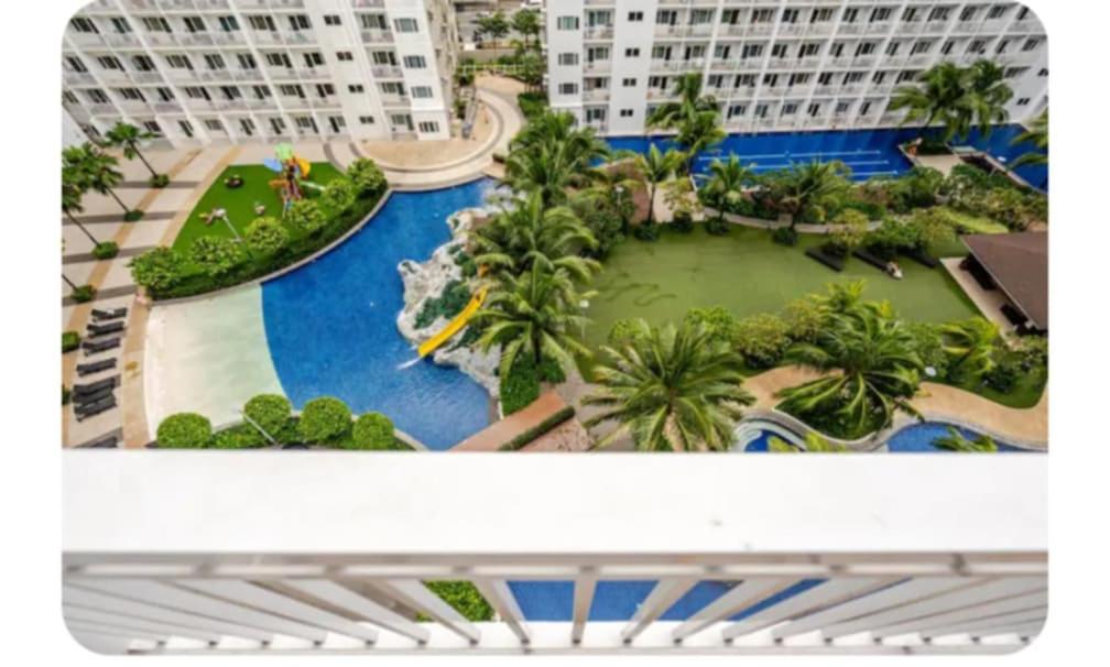 Sosyal Staycation , Pasay City Shore Residences Tower D Sunrise Drive ...