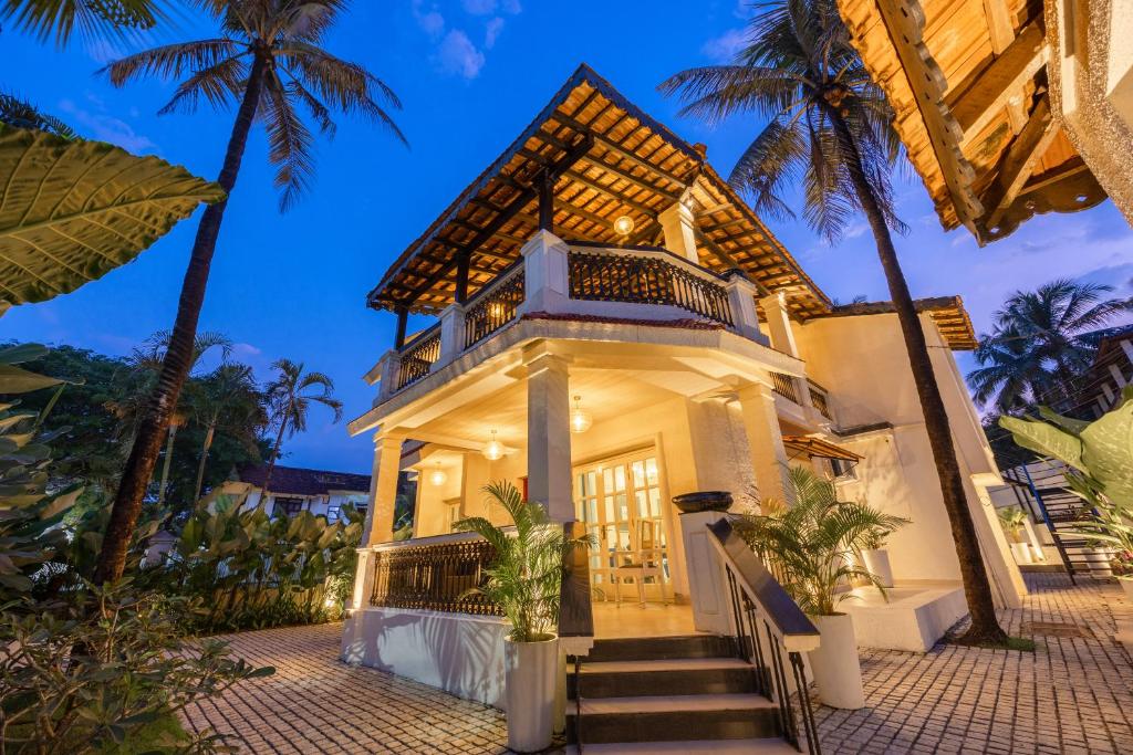 ELIVAAS 4 BHK Villa near Beach with Private Pool & Bar - Casa Boa Vida ...