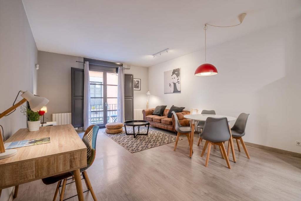 Flateli Jaume Pons, Girona (updated prices 2026)