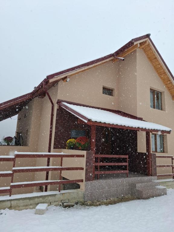 Casa Ione, Rausor (updated prices 2026)