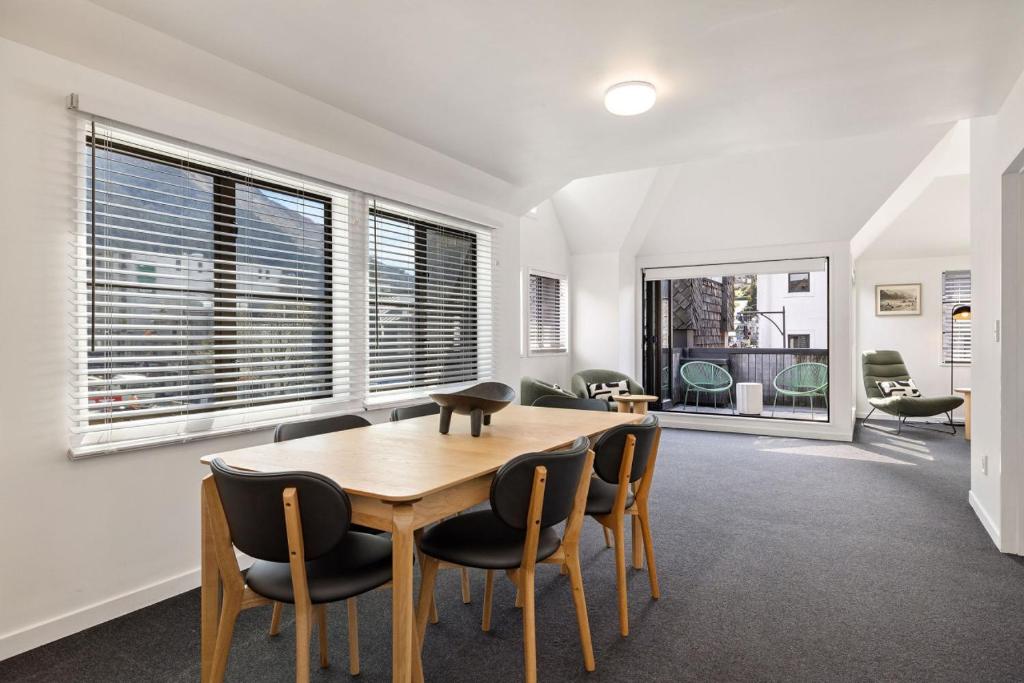 Clock tower Apartment, Queenstown (updated prices 2026)