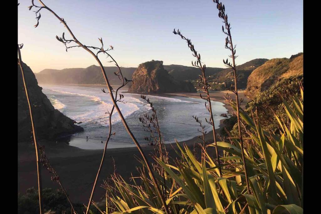 The Beach House - PIHA, Piha (updated prices 2025)