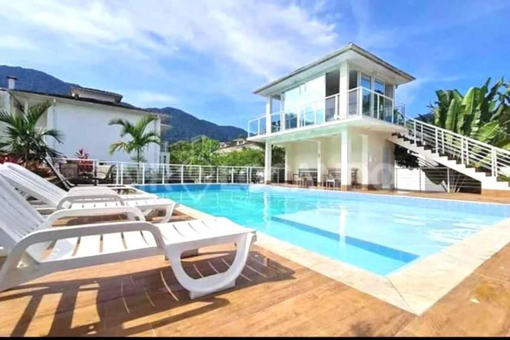 Maravilhosa Casa em Maresias Condomínio próx Praia, São Sebastião ...