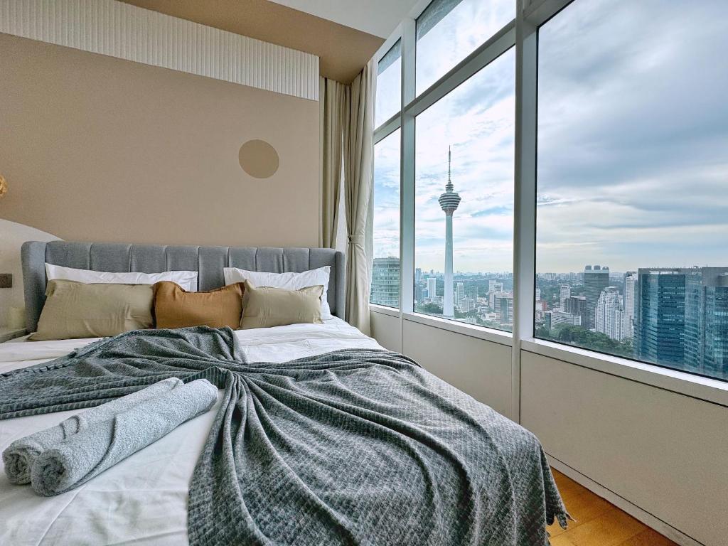 Sky Suites Upper 3BR Suite at KLCC, Kuala Lumpur (updated prices 2026)