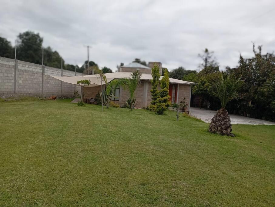 Casa hexagonal con domo, San Dionisio Yauhquemehcan (aktualisierte ...