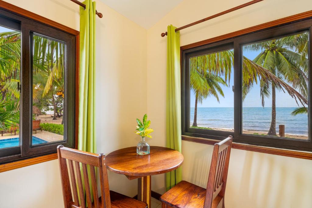 Coconut Row Boutique Hotel, Hopkins (updated prices 2025)