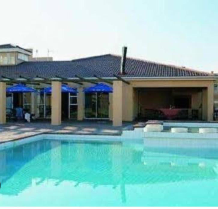 The Hermanus holiday self catering beach club, Hermanus (updated prices ...