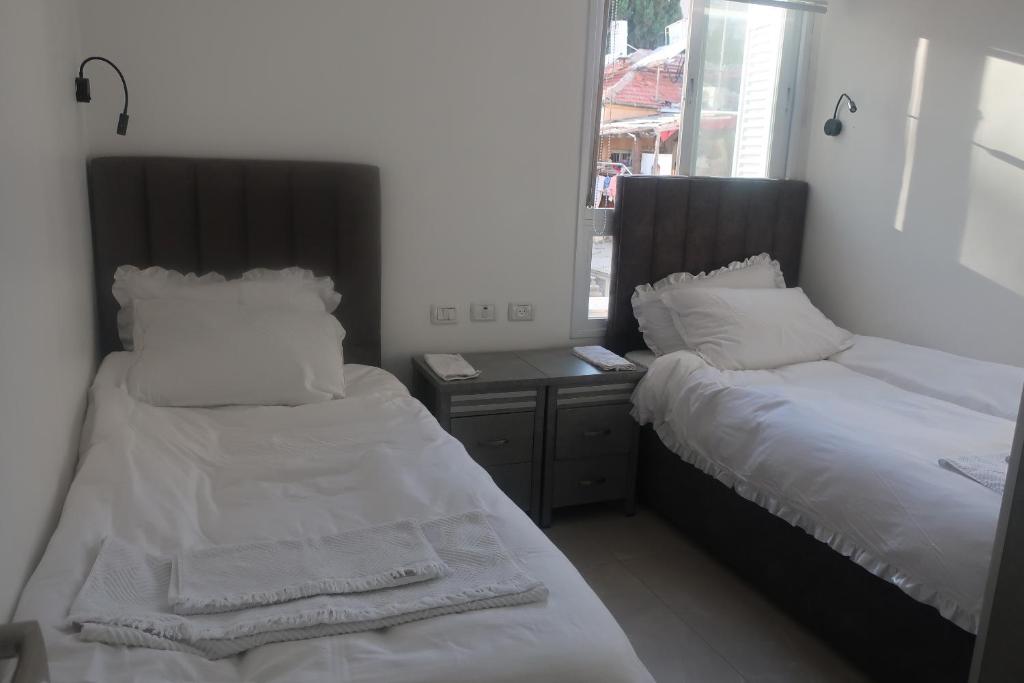 Amazing vacation unit for a couple in Geula, Jerusalem (updated prices ...