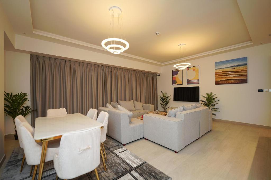 Brown Stone -Jumeirah Lake View, Dubai (updated prices 2025)