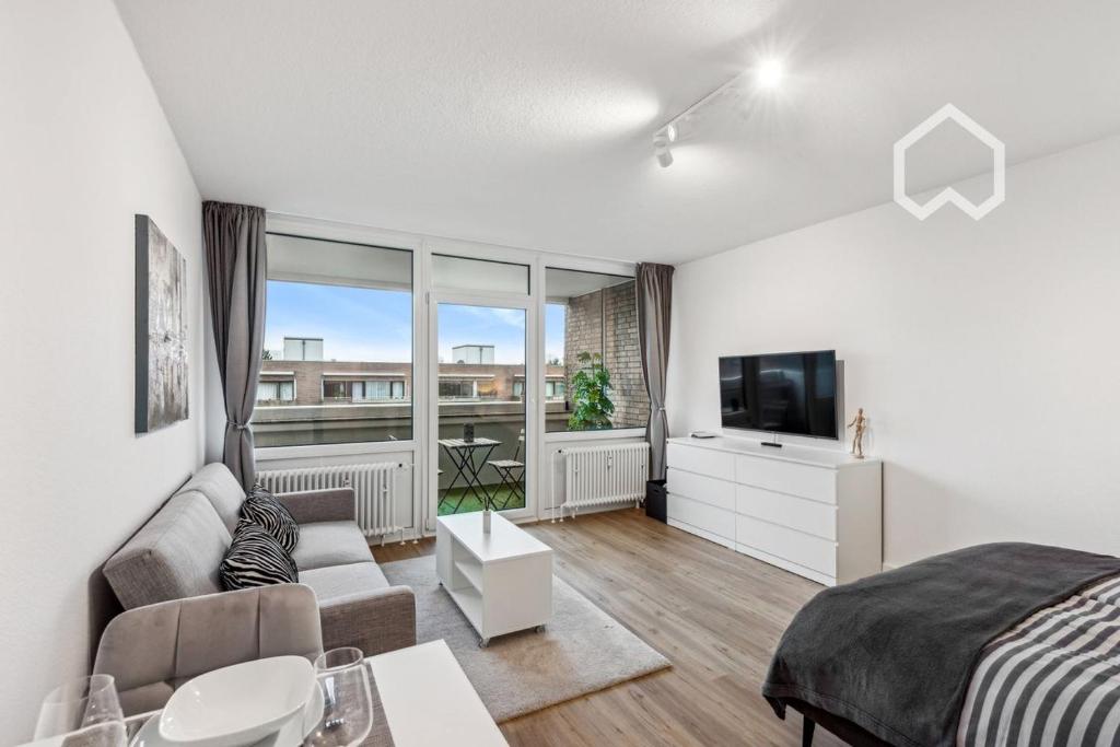 Neues Appartement mit Spa & Balkon nahe KPMG, PwC, L'Oréal, Messe, Düsseldorf (updated prices 2025)
