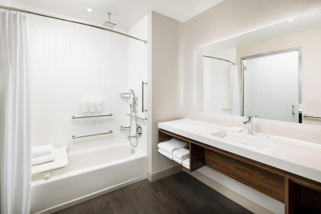 AC Hotel by Marriott Newtown Square, Newtown Square (updated prices 2025)
