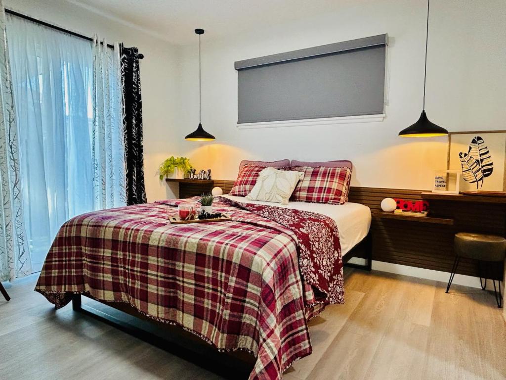 AW101-Artwave Studio the best location in Little Saigon, Midway City (updated prices 2024)