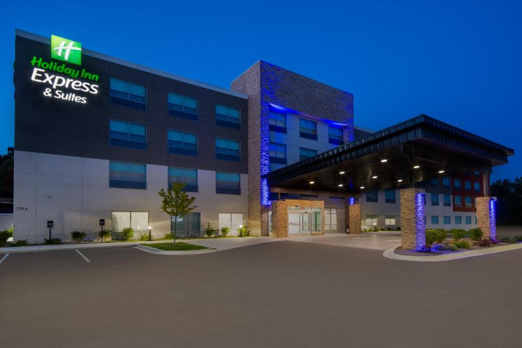 Holiday Inn Express & Suites Muskegon - Grand Haven by IHG, Muskegon ...