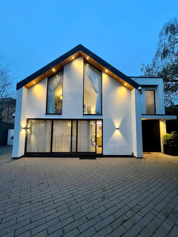 Manchester's hidden gem, Timperley (updated prices 2026)