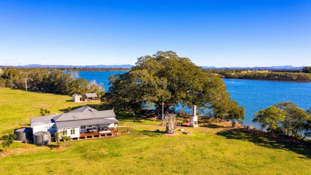 Fig Tree Farm Cottage - Riverfront Retreat On The Manning River ...