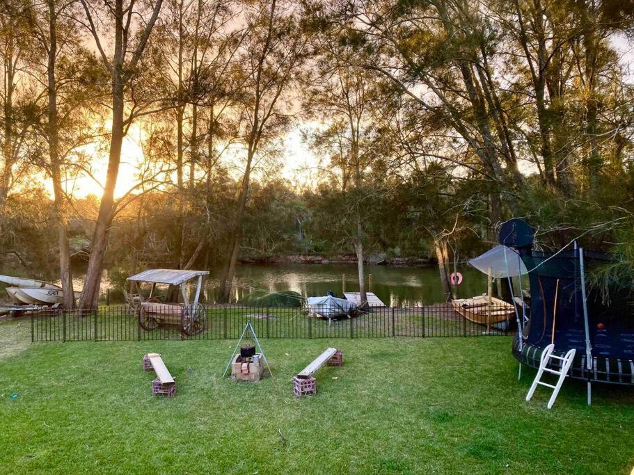 Blue Haven Gypsy Paradise - 3 bedroom cosy waterfront cottage on ...