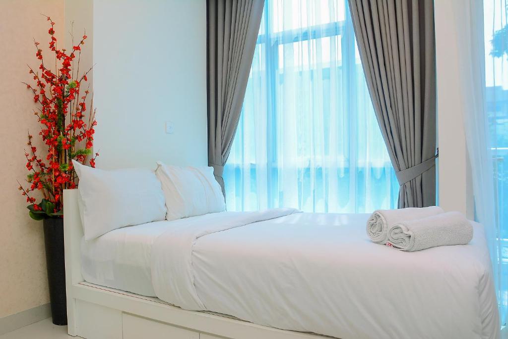 Best Location and New Furnished at Studio Apartment Capitol Park ...