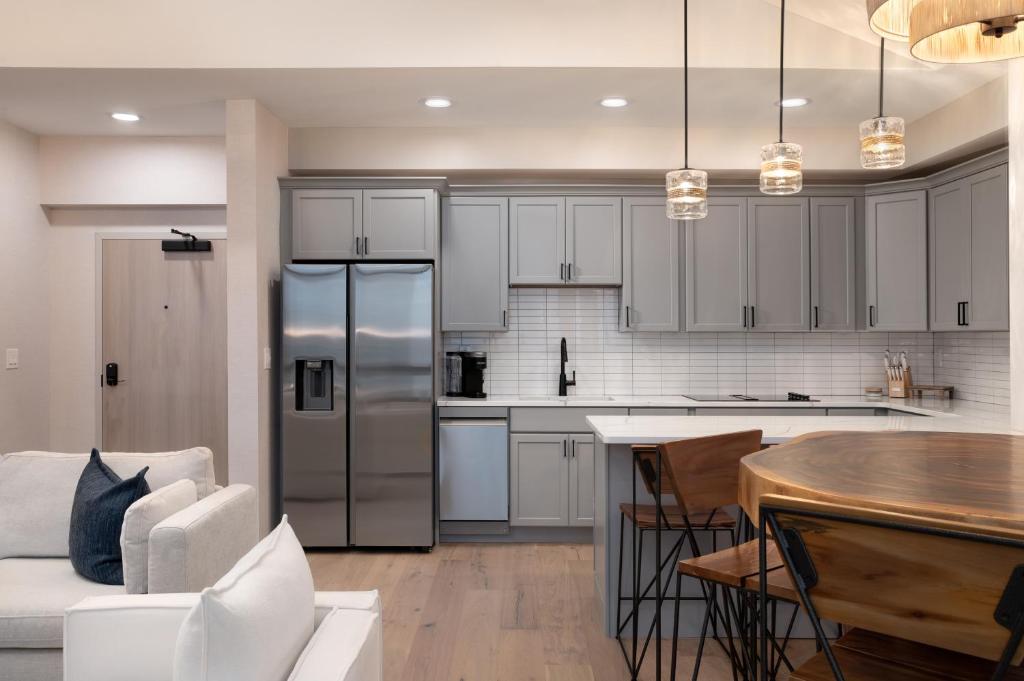 The Wave at Marblehead, Marblehead (updated prices 2025)