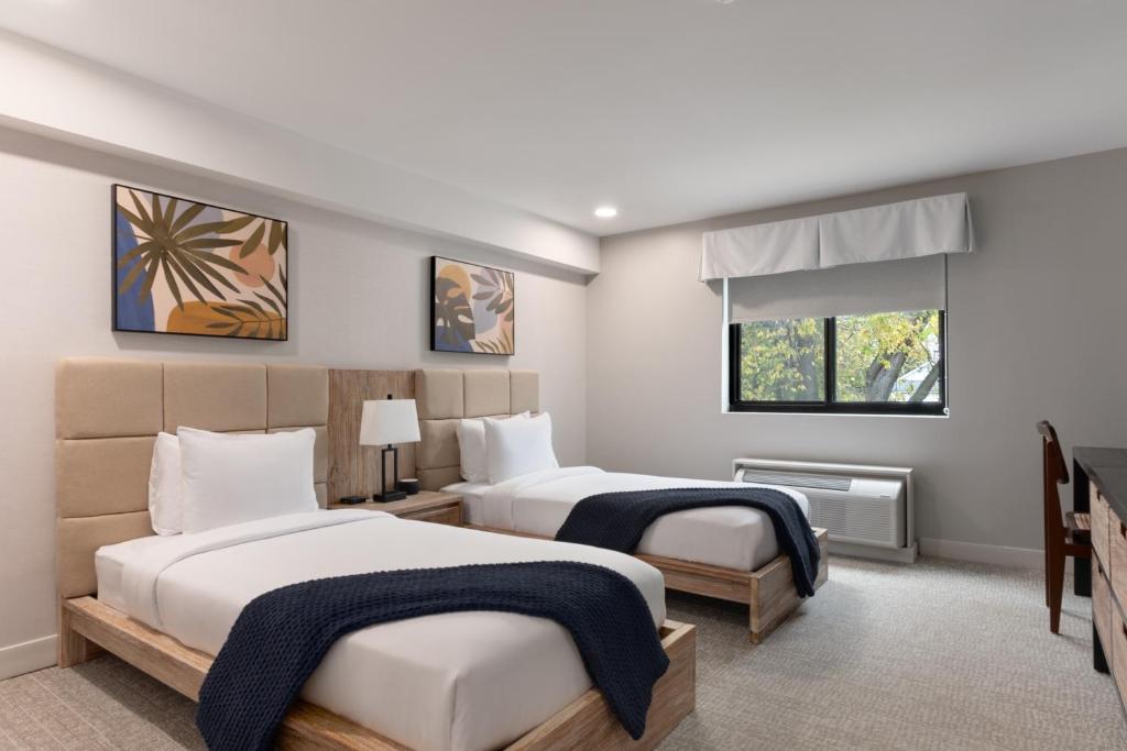 The Wave at Marblehead, Marblehead (updated prices 2025)