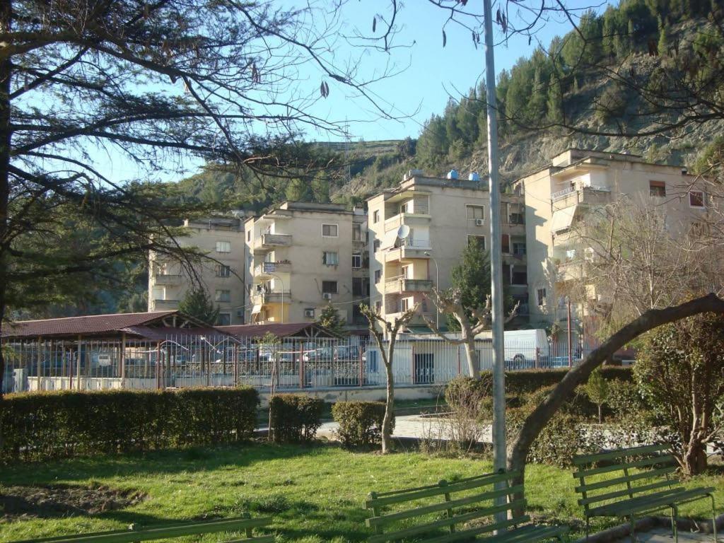 Doktori, Çorovodë (precios actualizados 2026)
