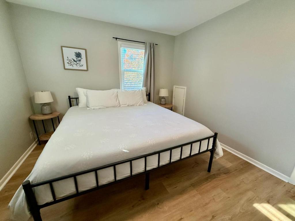 Joslyn 1- Newly Refinished 1 Bdrm, Omaha (updated prices 2025)