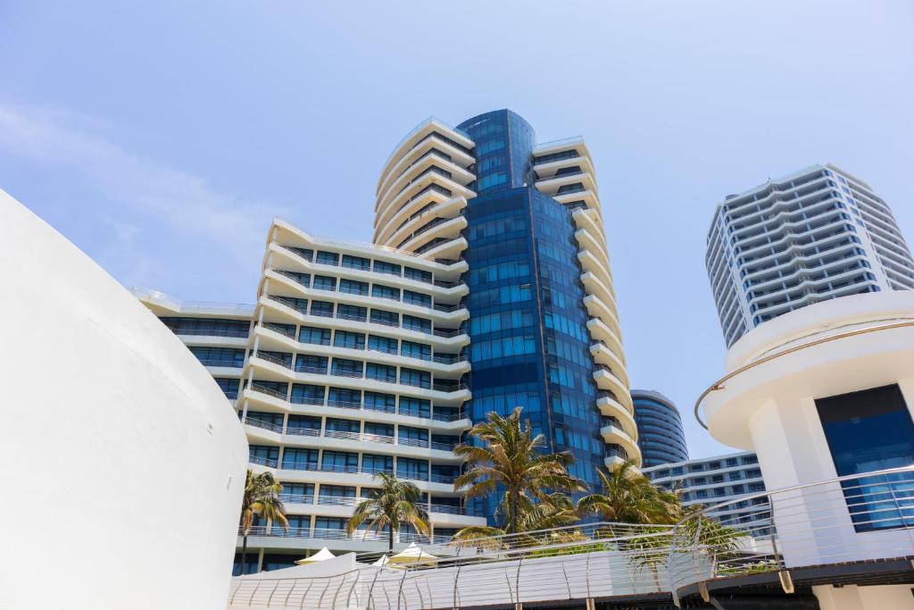 Luxury 1 Bedroom Apartment at The Pearls Umhlanga Walk to Beach and ...