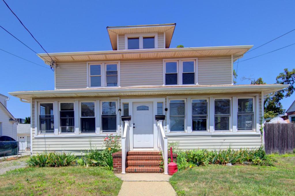 14-16 Roosevelt Ave, Hicksville (updated prices 2025)