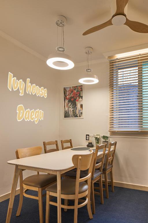 Banwoldang Stn 3min, 2F 4pm & 3F 8pm Check-in, Table for 6, Hotel ...