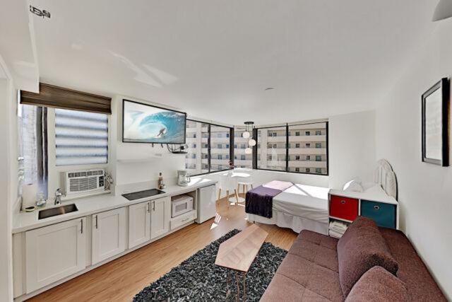 Radiant Hawaiian Monarch Studio, Honolulu (updated prices 2025)