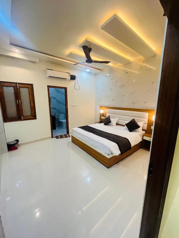 shri raman niwas near bankey bihari, Vrindāvan (updated prices 2025)