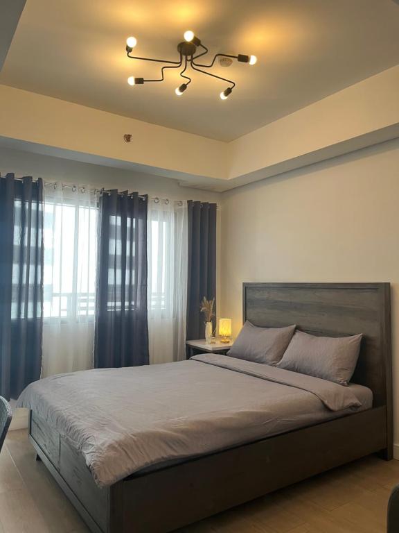 Studio Room in BGC Prime Area next to SM Aura, Manila (updated prices 2025)