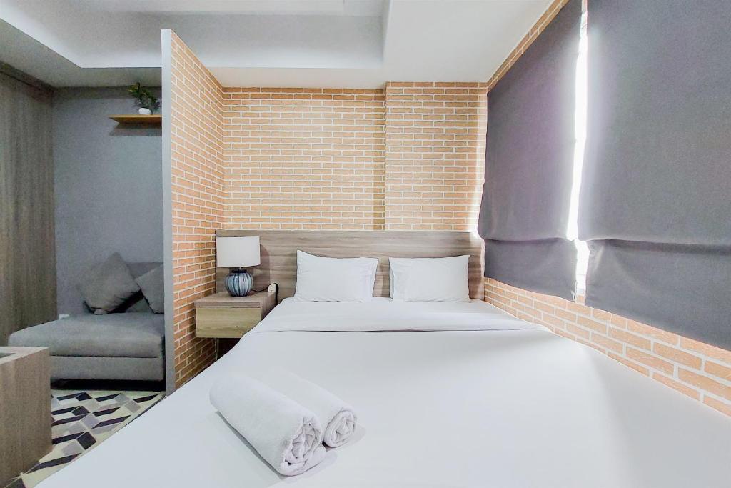 Warm and Simply Look Studio Room Apartment Urban Heights Residences By ...