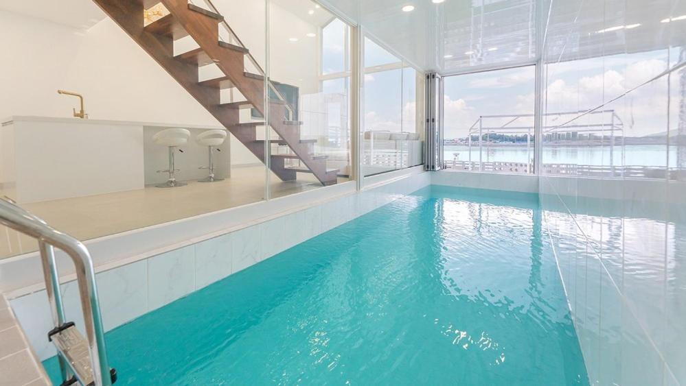 Taean Anmyeondo Momo's Sea Pool Villa New Construction, Taean (updated ...