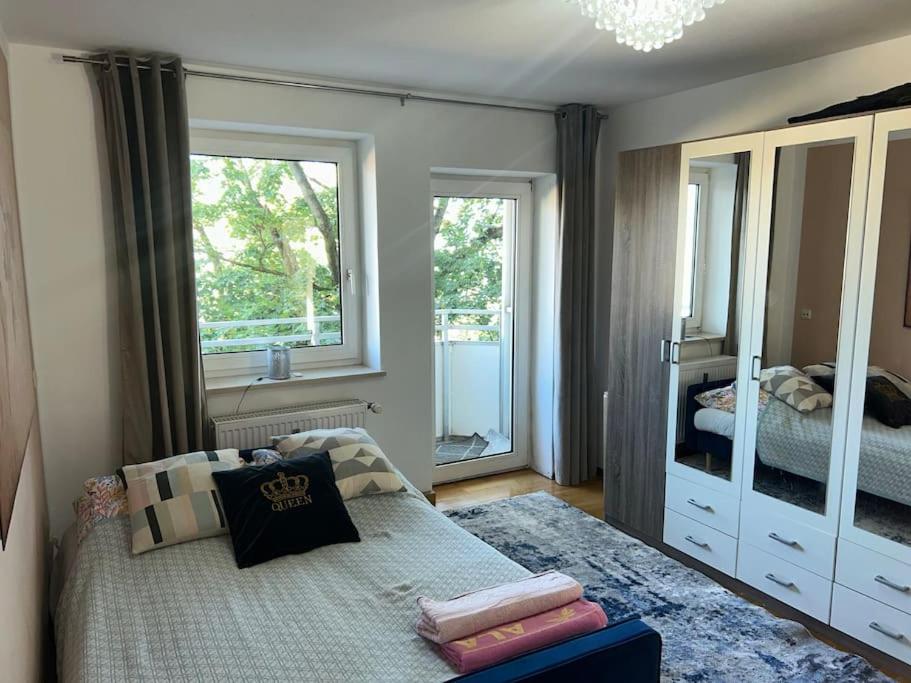 Beautiful 2-bedroom apartment in Munich center, Munich (updated prices ...