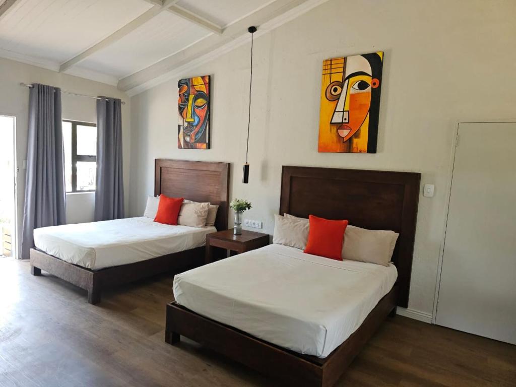 Shumba Valley Lodge, Lanseria (updated prices 2025)