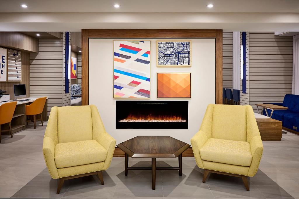 Holiday Inn Express & Suites Kitchener Southeast by IHG, Kitchener ...