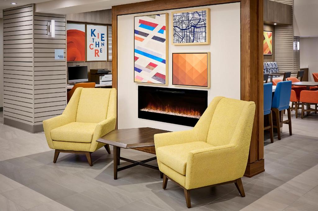 Holiday Inn Express & Suites Kitchener Southeast by IHG, Kitchener ...