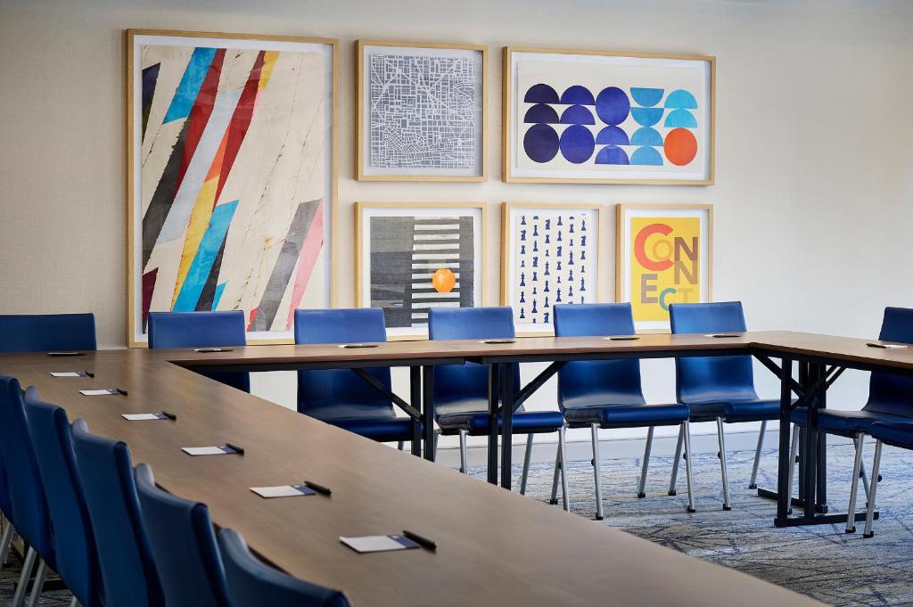 Holiday Inn Express & Suites Kitchener Southeast by IHG, Kitchener ...