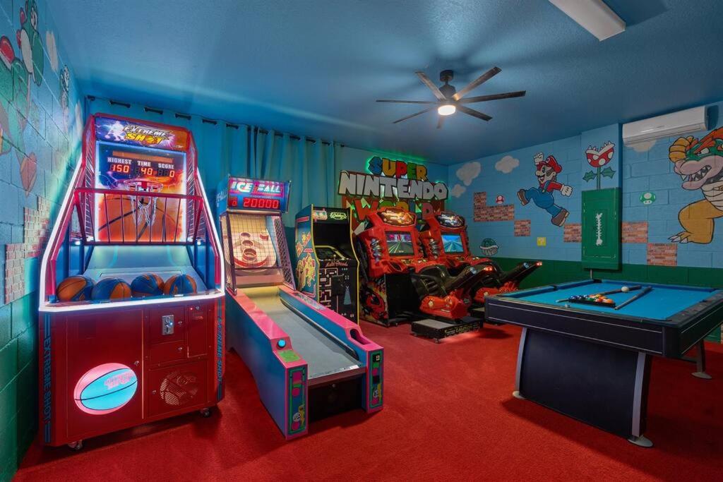 Family Fun Retreat Themed Rooms Free Arcade Pool, Davenport (updated ...